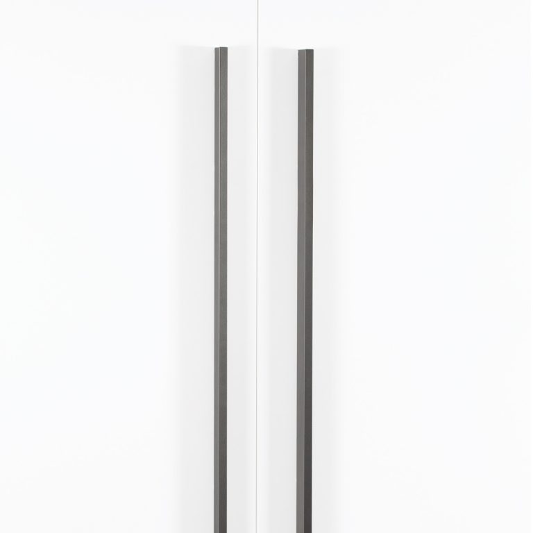 MOMO ANGLE PULL HANDLE 640MM METALLIC GREY - Avoca Architechtural