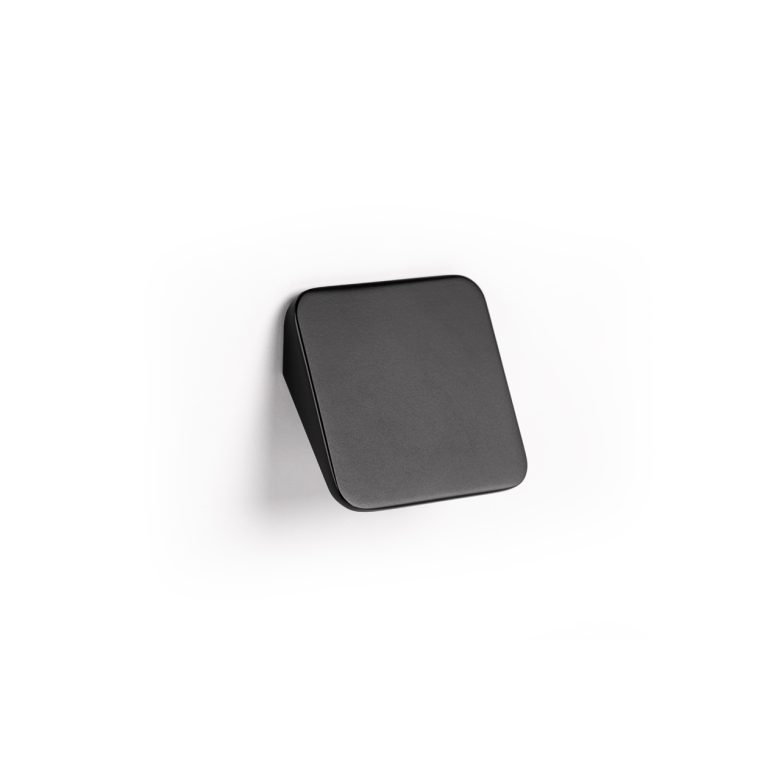 MOMO SWITCH 32MM PULL HANDLE MATT BLACK - Avoca Architechtural